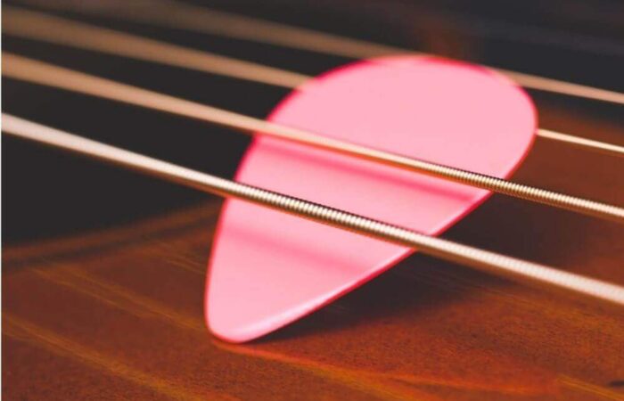 Guitar Pick Thickness Guide: Shapes, Sizes & Chart Explained